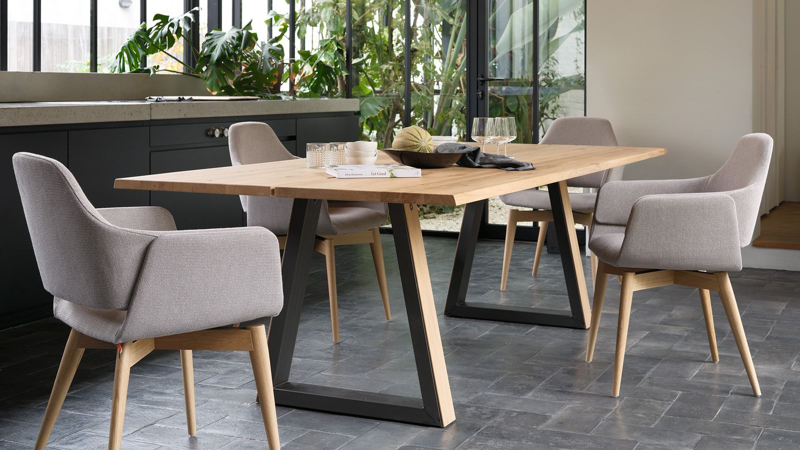 Kollektion LOTUS & LOLA - Die Blüten der Eleganz | Mobitec