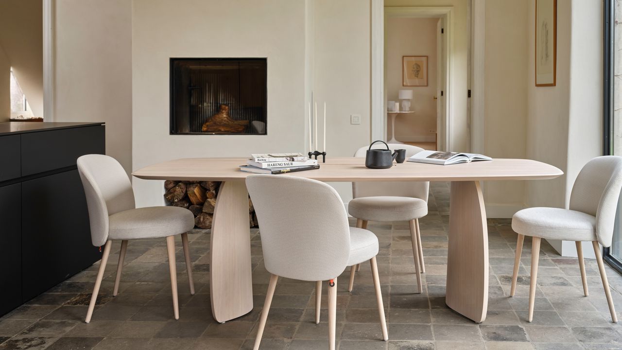 Table - DOLMEN T0100 | Mobitec